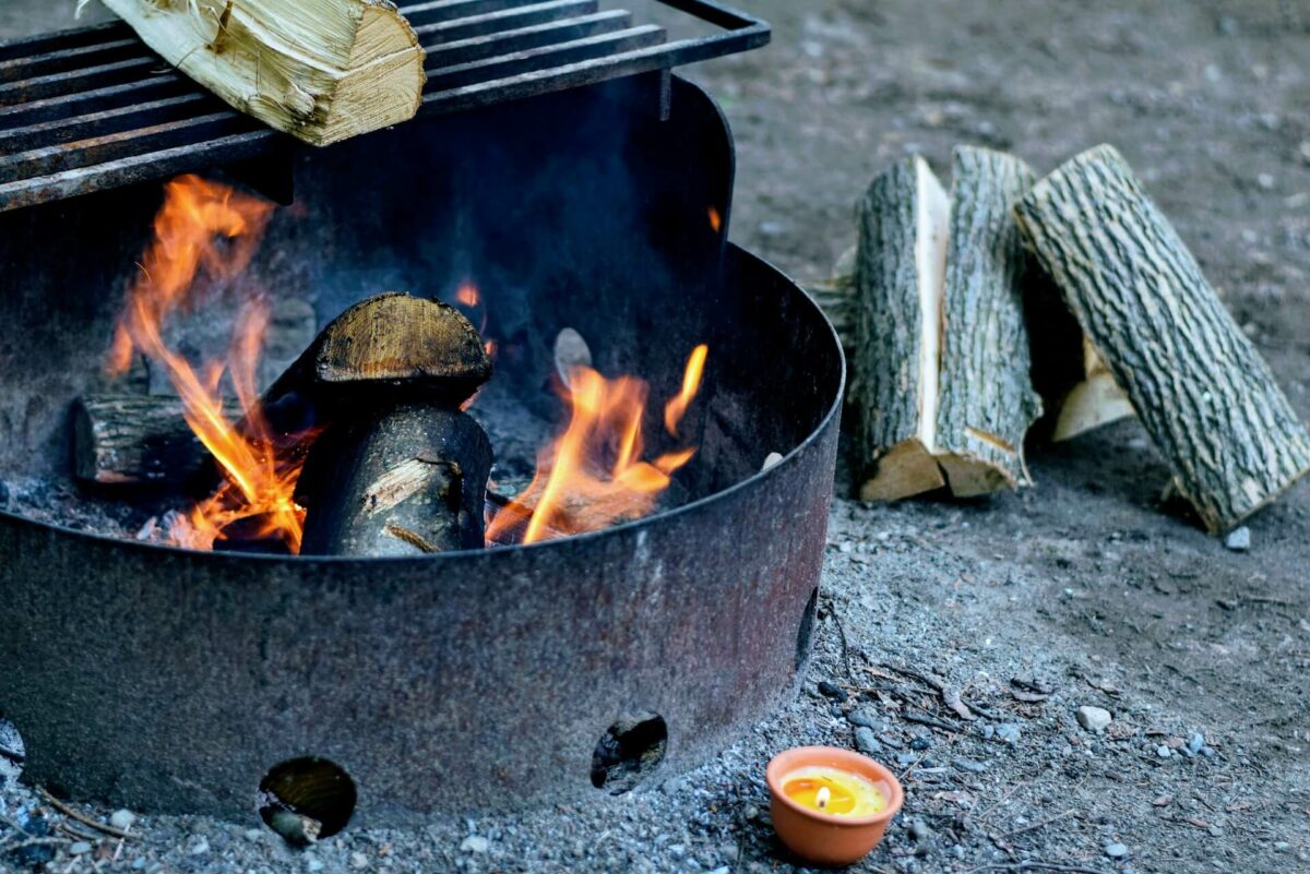 ᐅ Feuerschale mit Grillring: Vorteile, Arten & Preise
