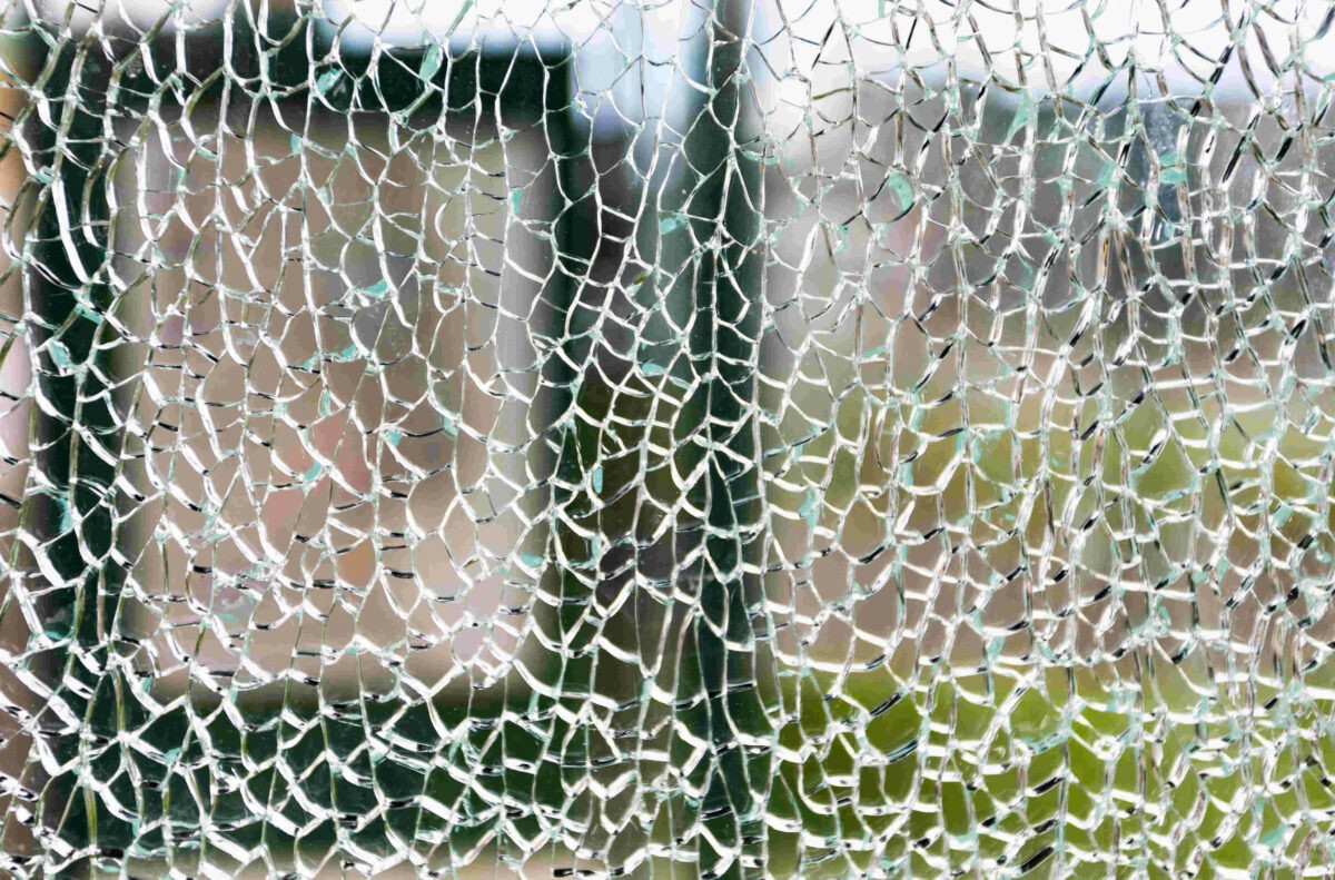 ᐅ Crashglas Dusche: Welche Vorteile bietet das stabile Glas?