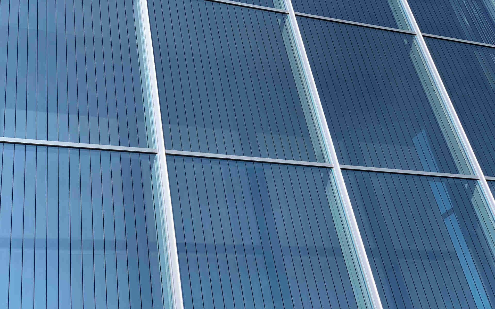 Solarglas: Glas-Glas-Module, Vorteile & Kosten