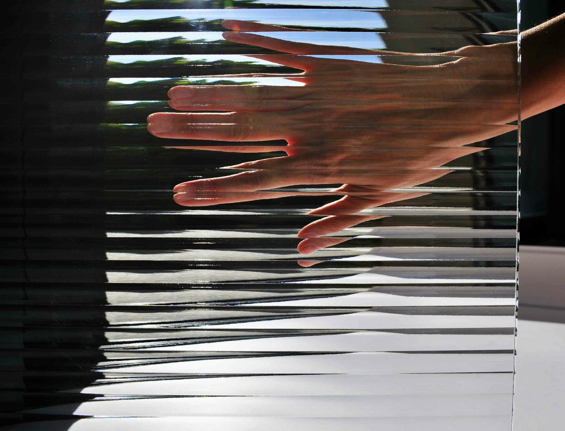 Geriffeltes Glas: Wo die Glas-Art sinnvoll ist & was sie kostet